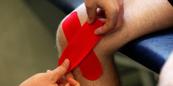 How to Apply Sports Tape to Your Knee | Sterosport